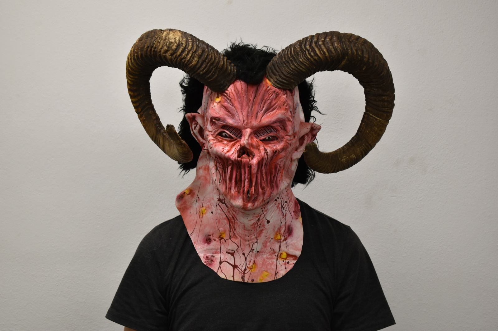 Maska Parkelj Krampus Krvava obsedenost
