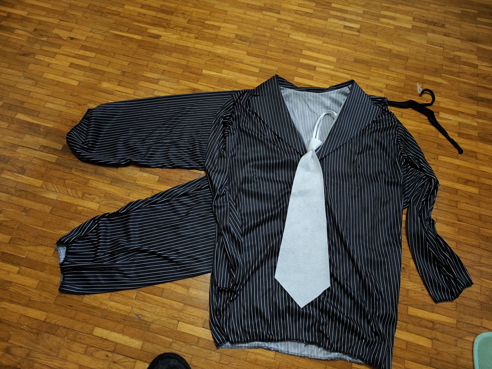 Gangster, manjša moška številka, velikost 160 do 170 cm