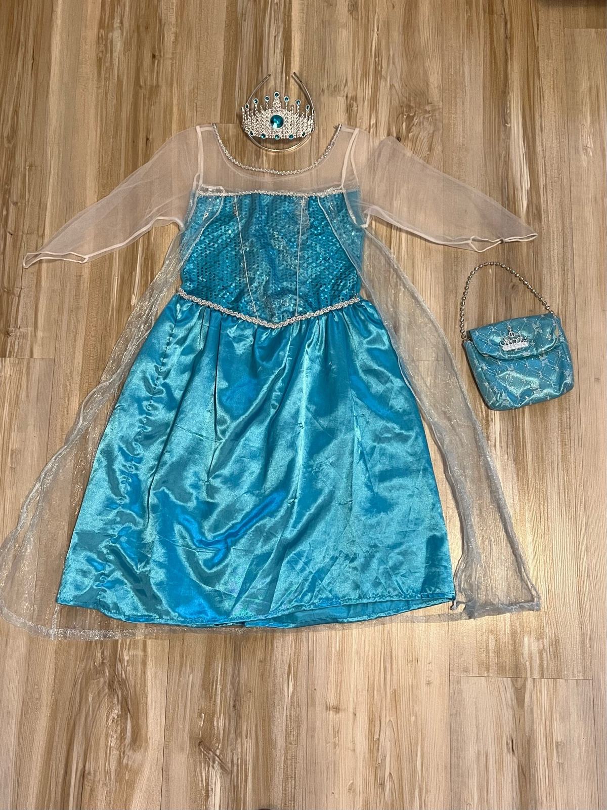 Kostum Elsa