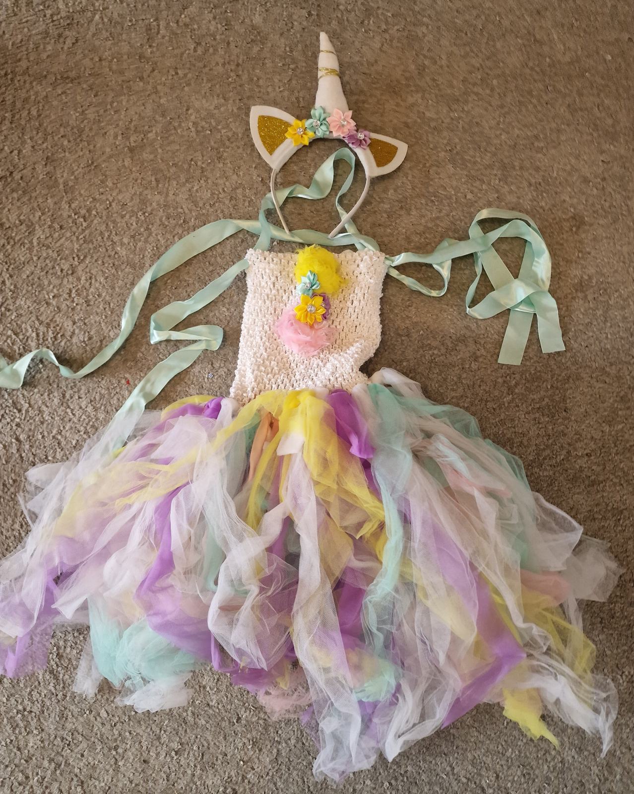 Pustni kostum samorog