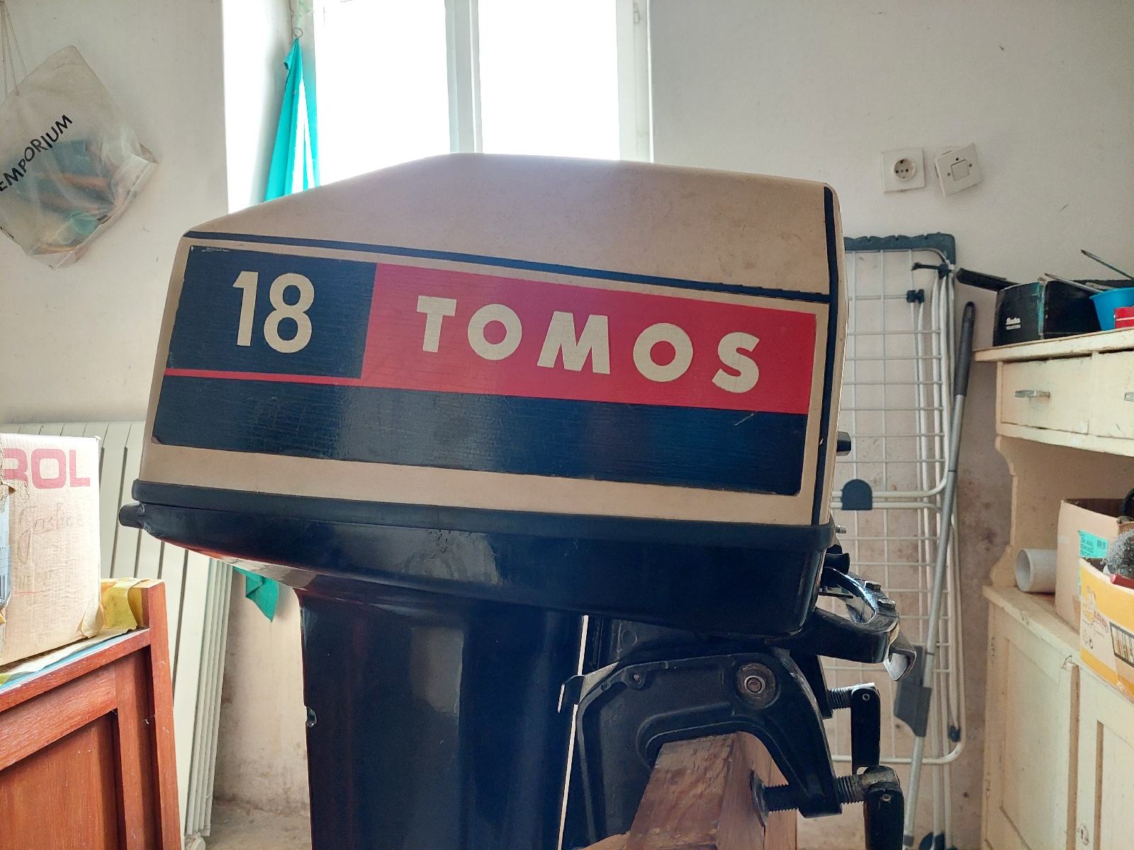 Tomos 18 s papirji kratka osovina