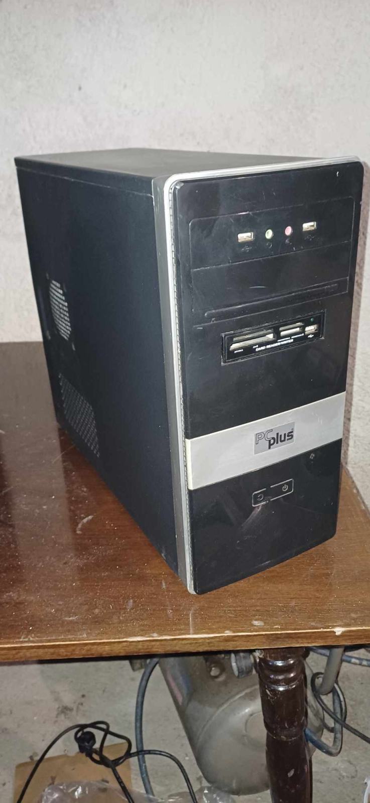 AMD Phenom X4 830,8GB DDR3,120GB SSD+1TBHDD,ATI 1GB,USB 3.0,WIN10