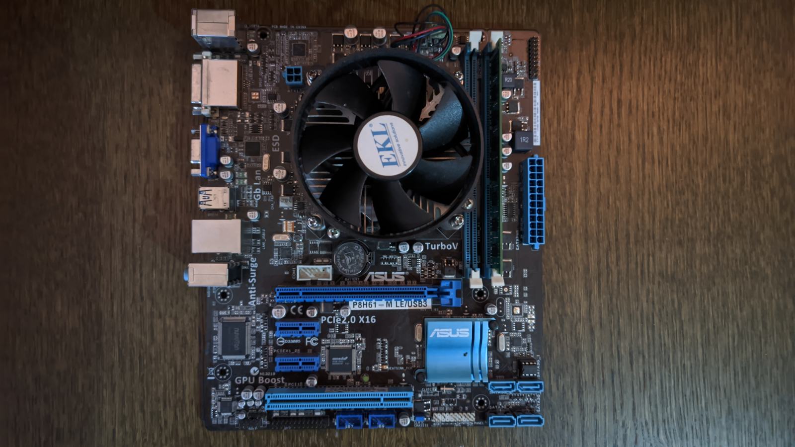 I5 2300/ 4GB RAM/ Asus P8H61-M LE/USB3
