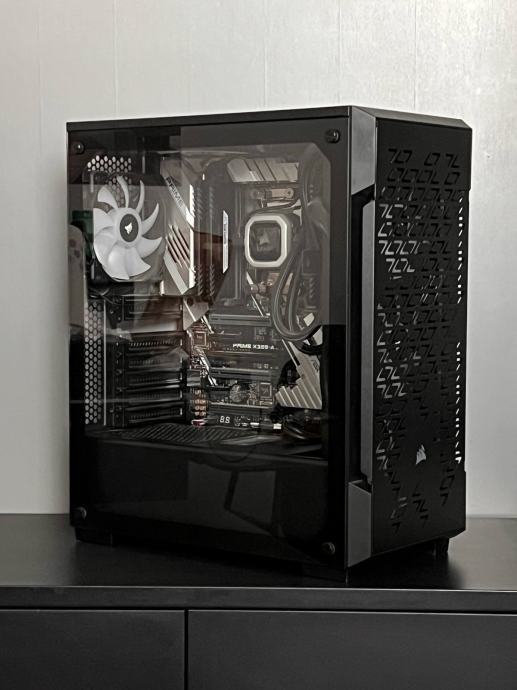 Prodam gaming/workstation računalnik – AMD Threadripper, 64GB RAM, Cor