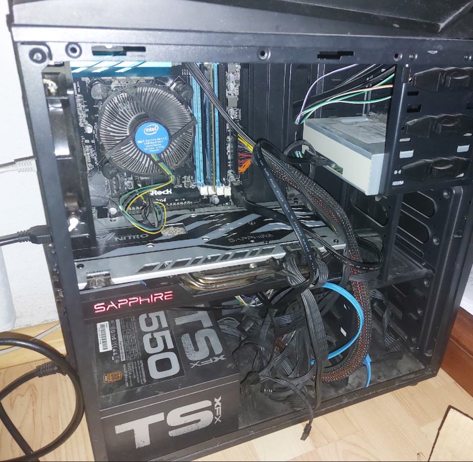 Računalnik i5-4460 rx 580 8gb SSD 128gb 8gb ram