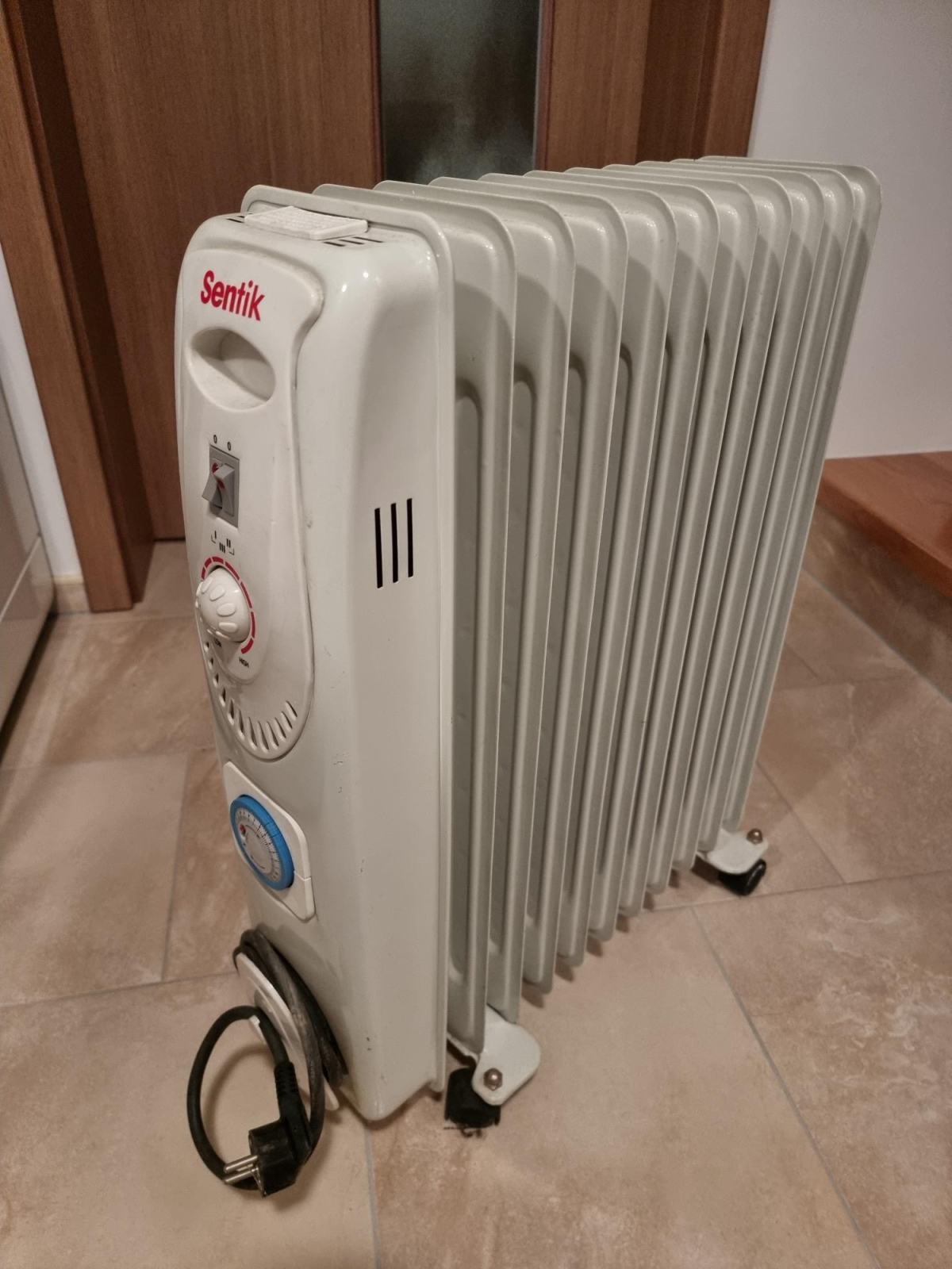 Električni oljni radiator Sentik, 2500W, s termostatom