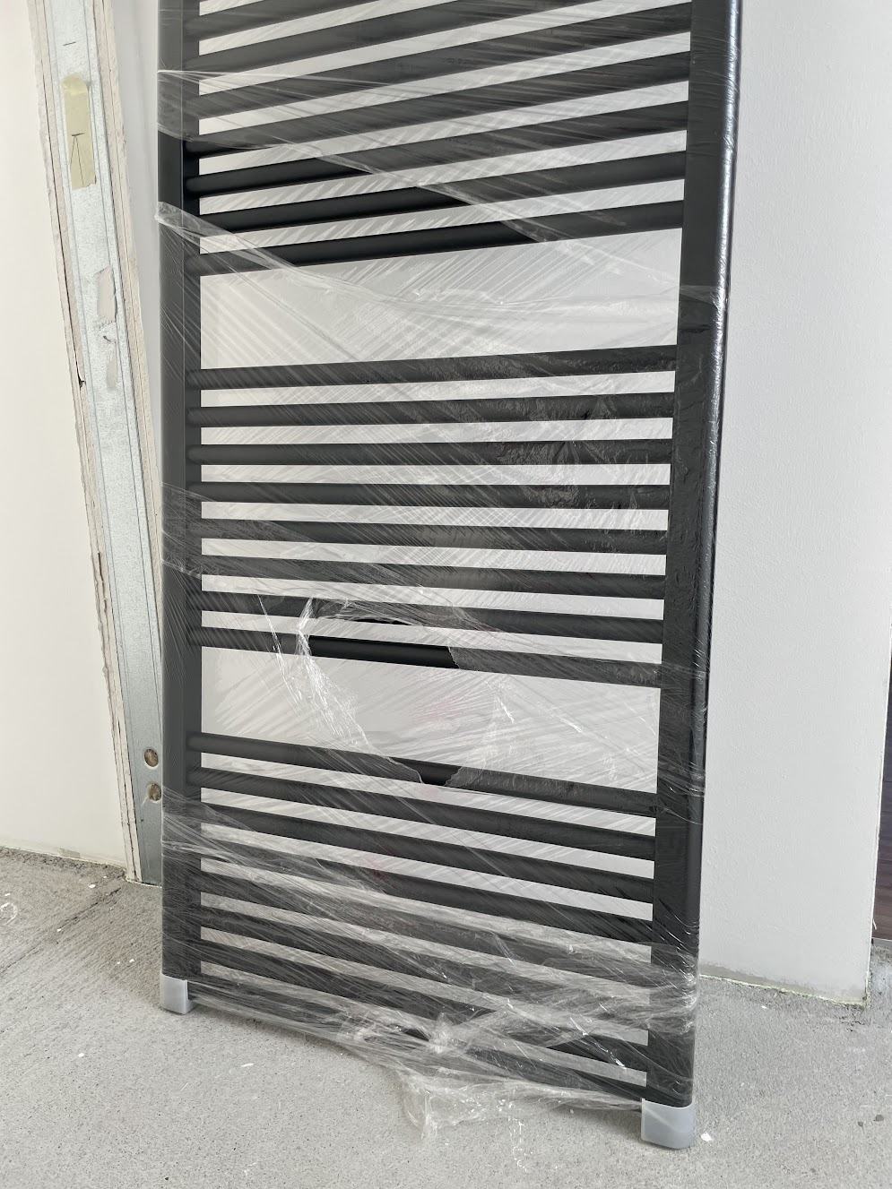 Kopalniški radiator lojtra Bial Alta 600x1694mm črn/antracit