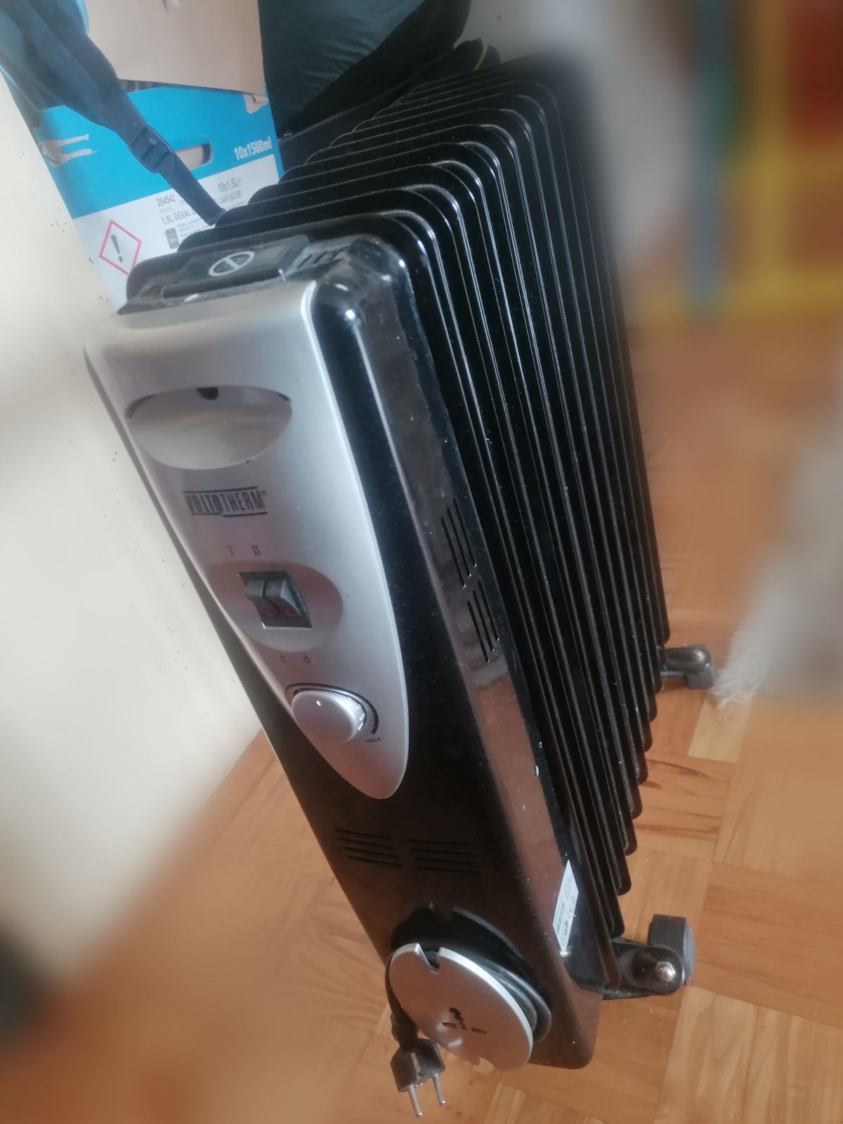 OLJNI RADIATOR 2500 W črn