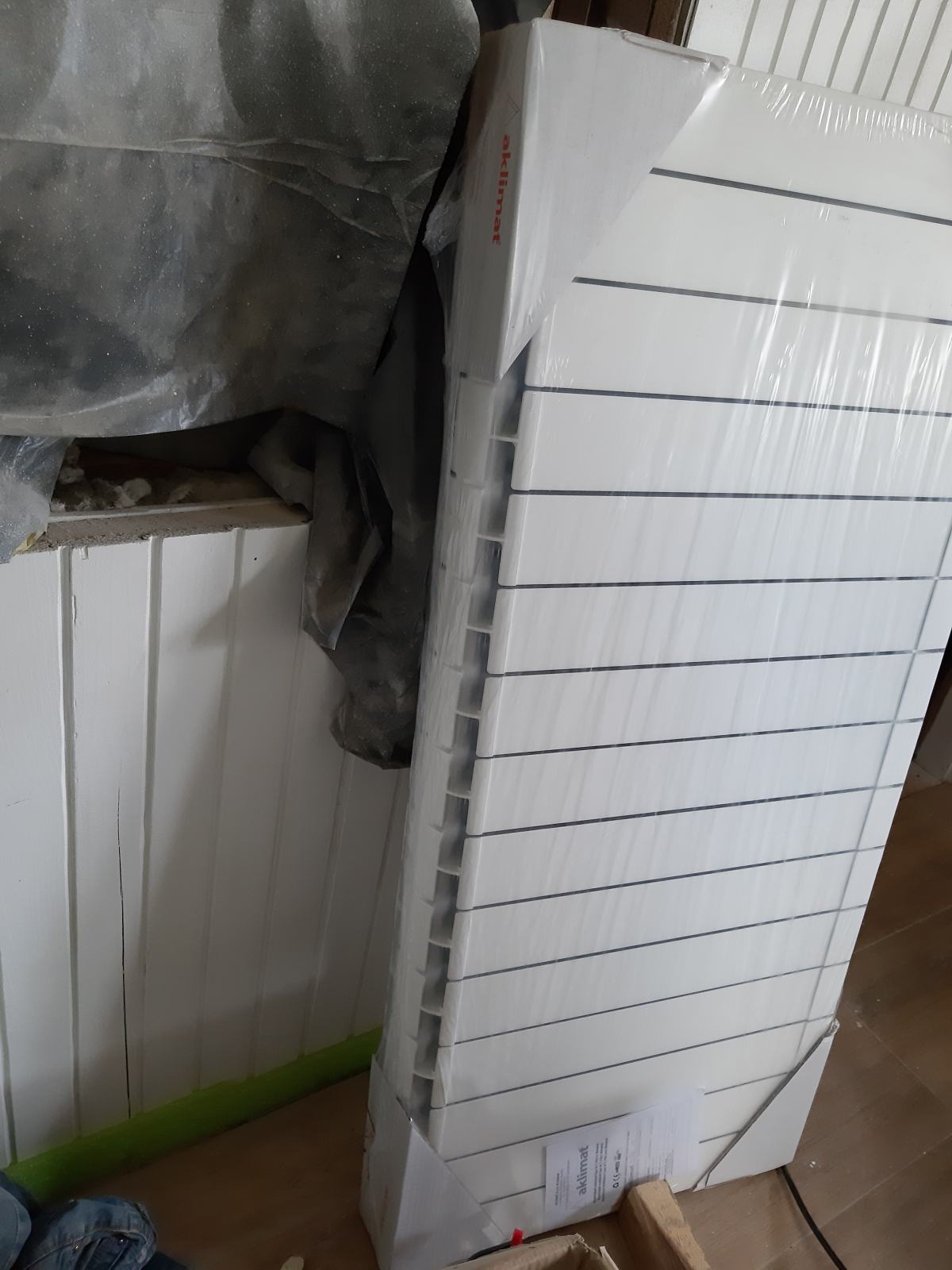 Radiator Aklimat, nov, zapakiran