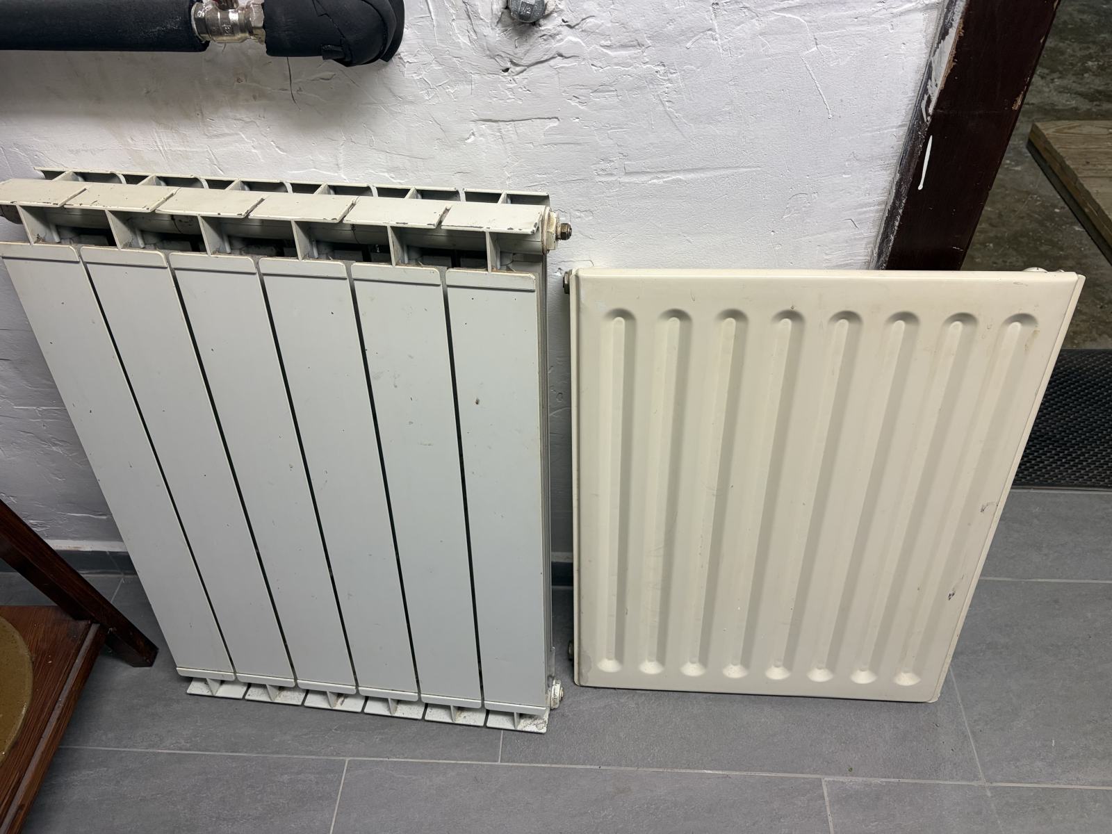 RADIATOR ZA CENTRALNO OGREVANJE 2KOMADA