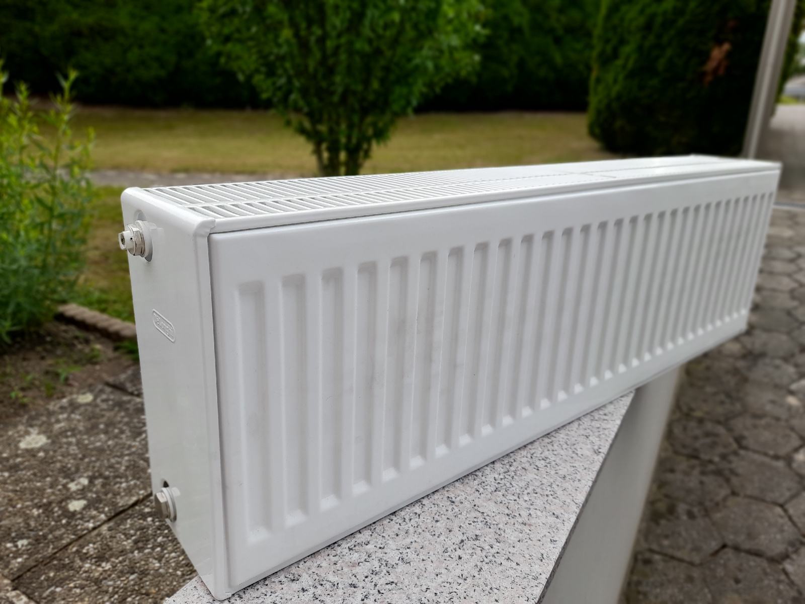 Radiator DeLonghi dvojni, model 33