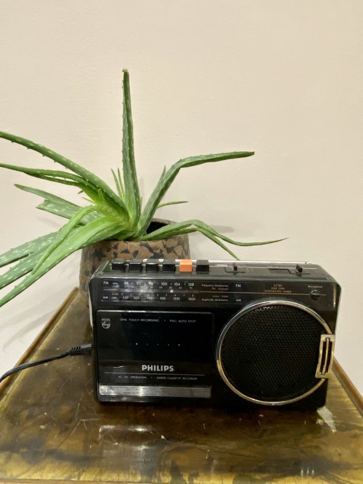 Philips radio D7180 - kasetnik DC, na baterije