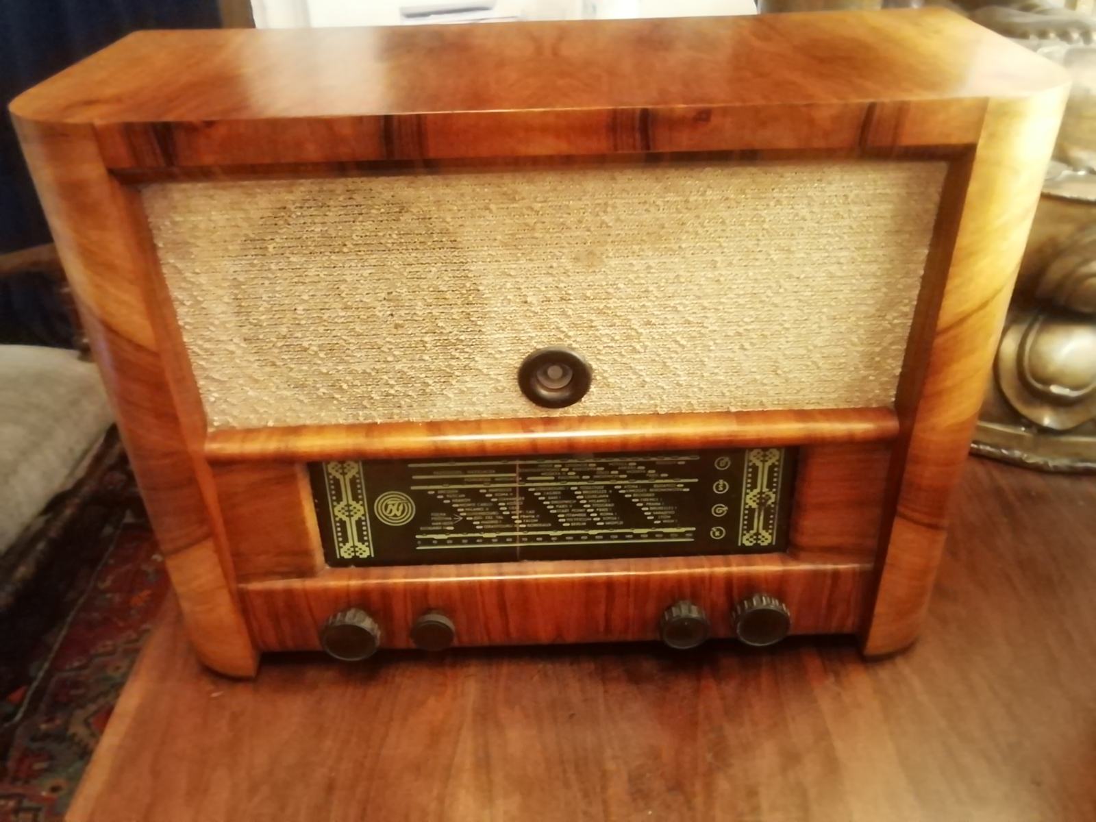 RADIO NIKOLA TESLA