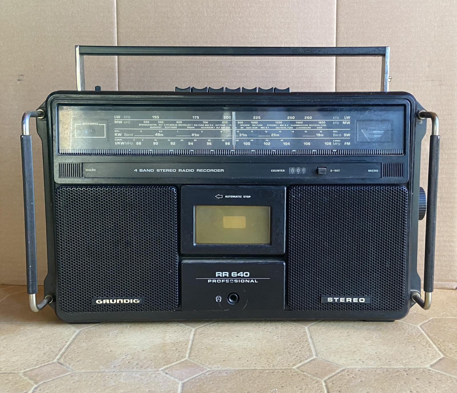 RR640 PROFESSIONAL, radio kasetofon Grundig