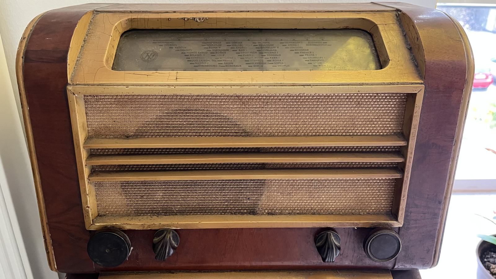 Starinski radio Tip: TESLA 52