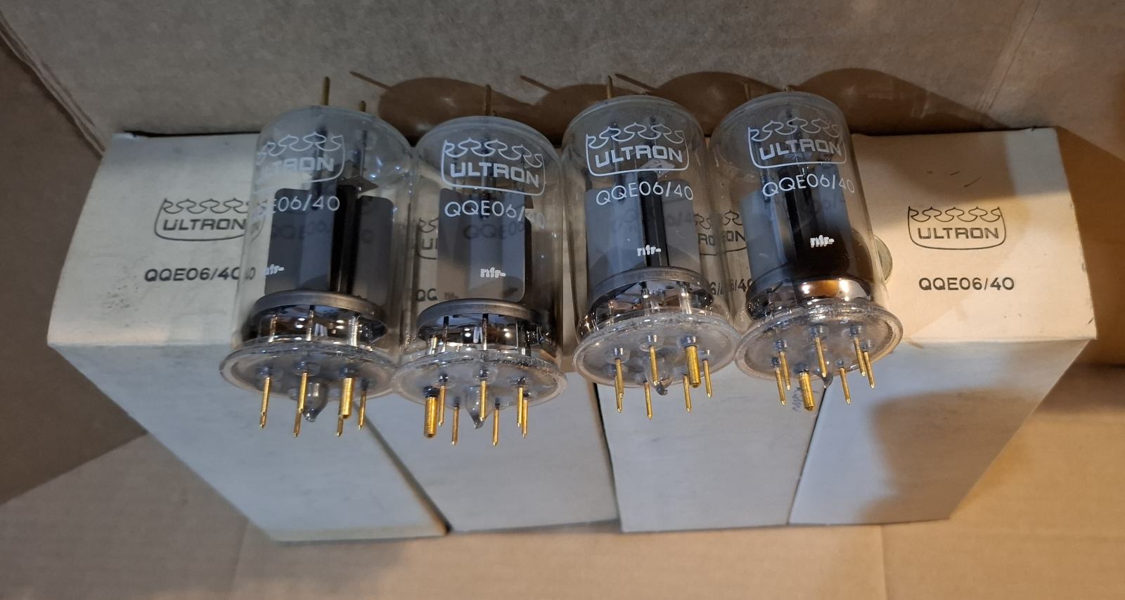 4 X elektronka QQE06/40 Double Tetrode Power/Output