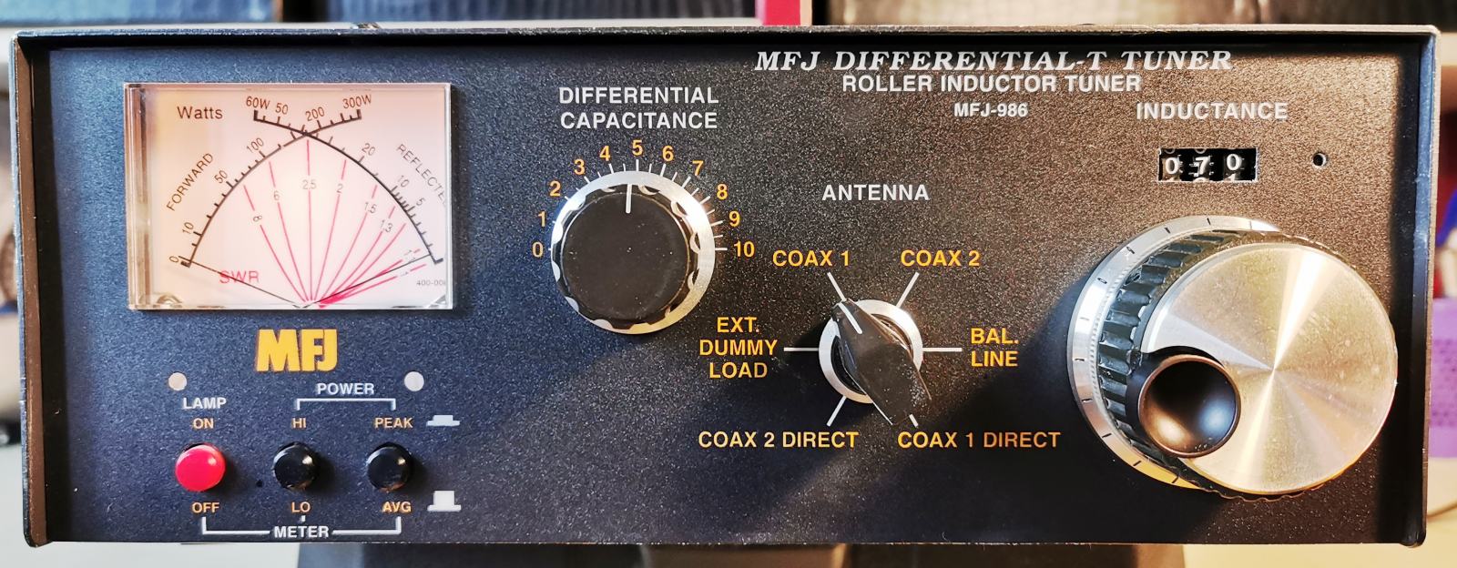 Antenski tuner MFJ-986