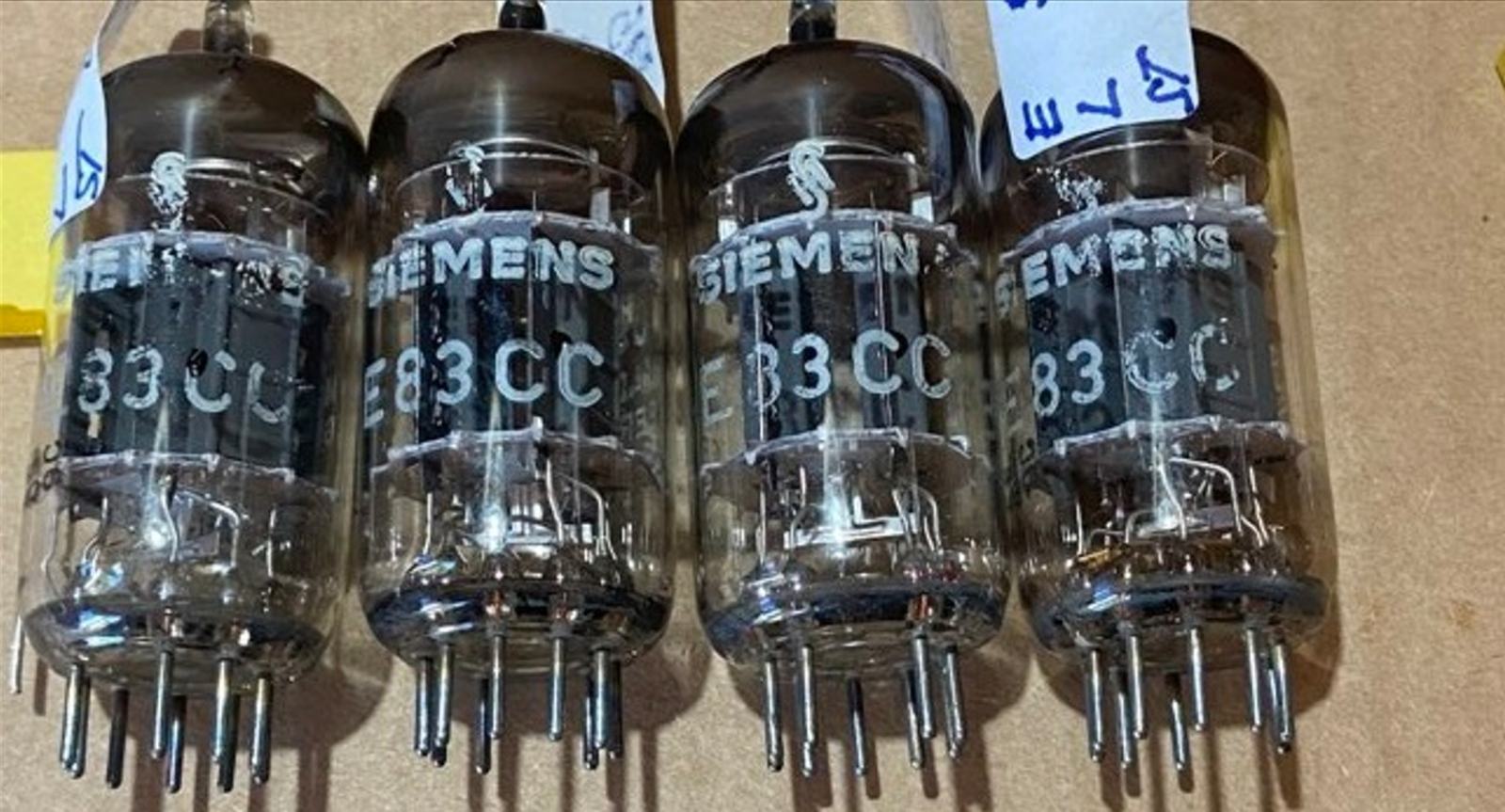 ( ECC83 ) elektronka lampa E83CC = 6057 = 12AX7 W Siemens