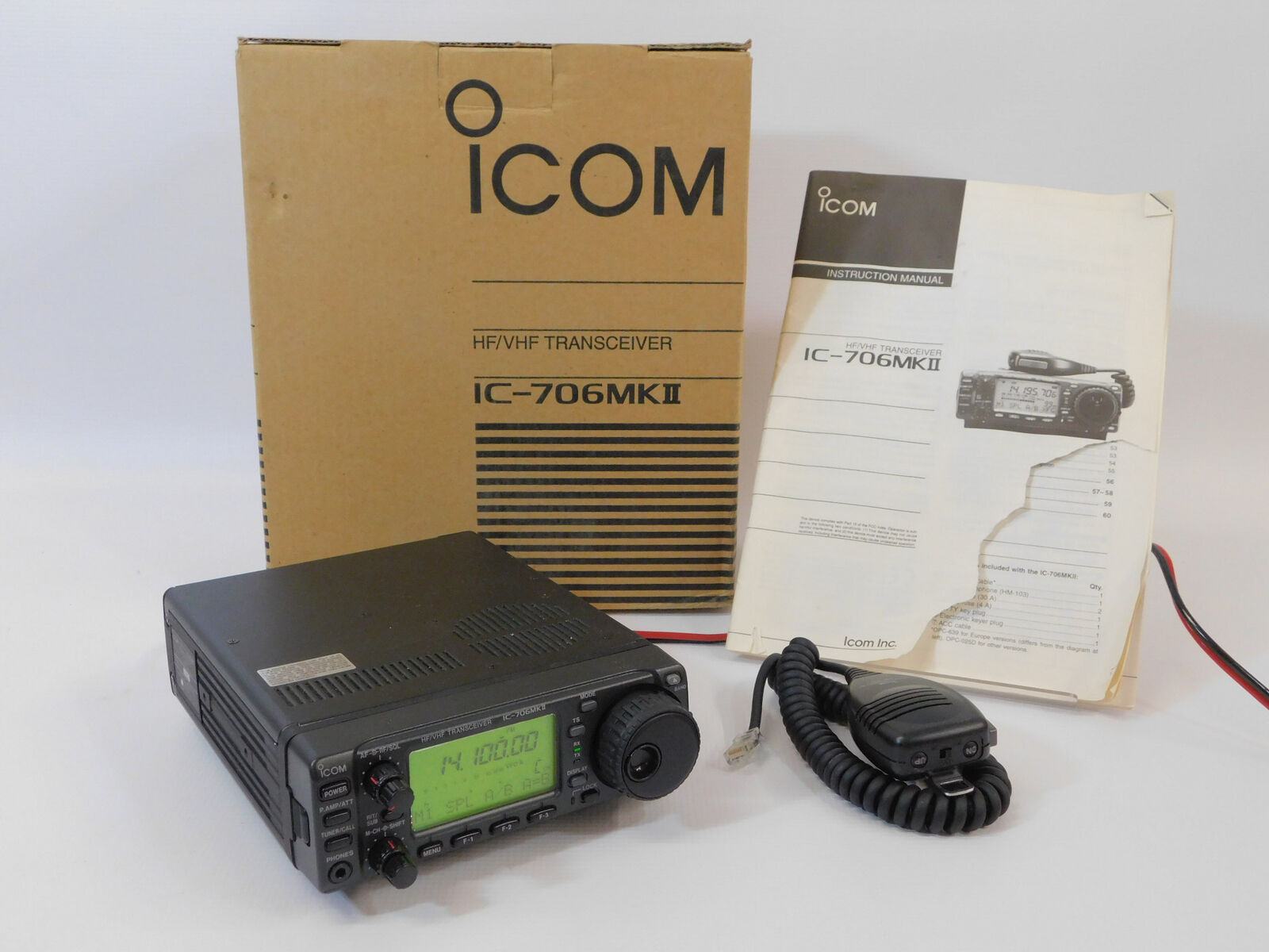 Icom IC-706MKII HF VHF Amaterski radijski oddajnik + škatla + mikrofon