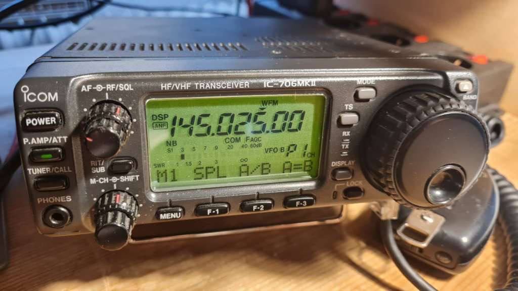 ICOM IC-706MKII Radioamaterstvo