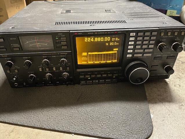 ICOM IC-R9000 All Mode 100 KHZ-2 GHz Ham Radio sprejemnik
