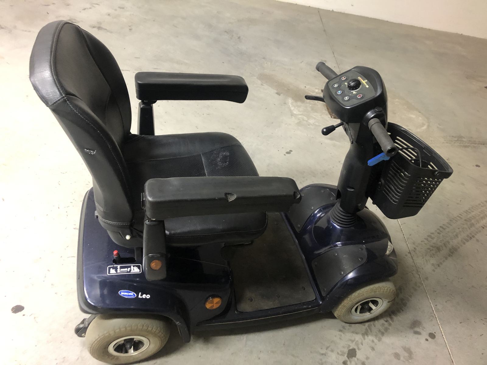 Električni voziček - Invacare LEO - Skuter za starejše osebe