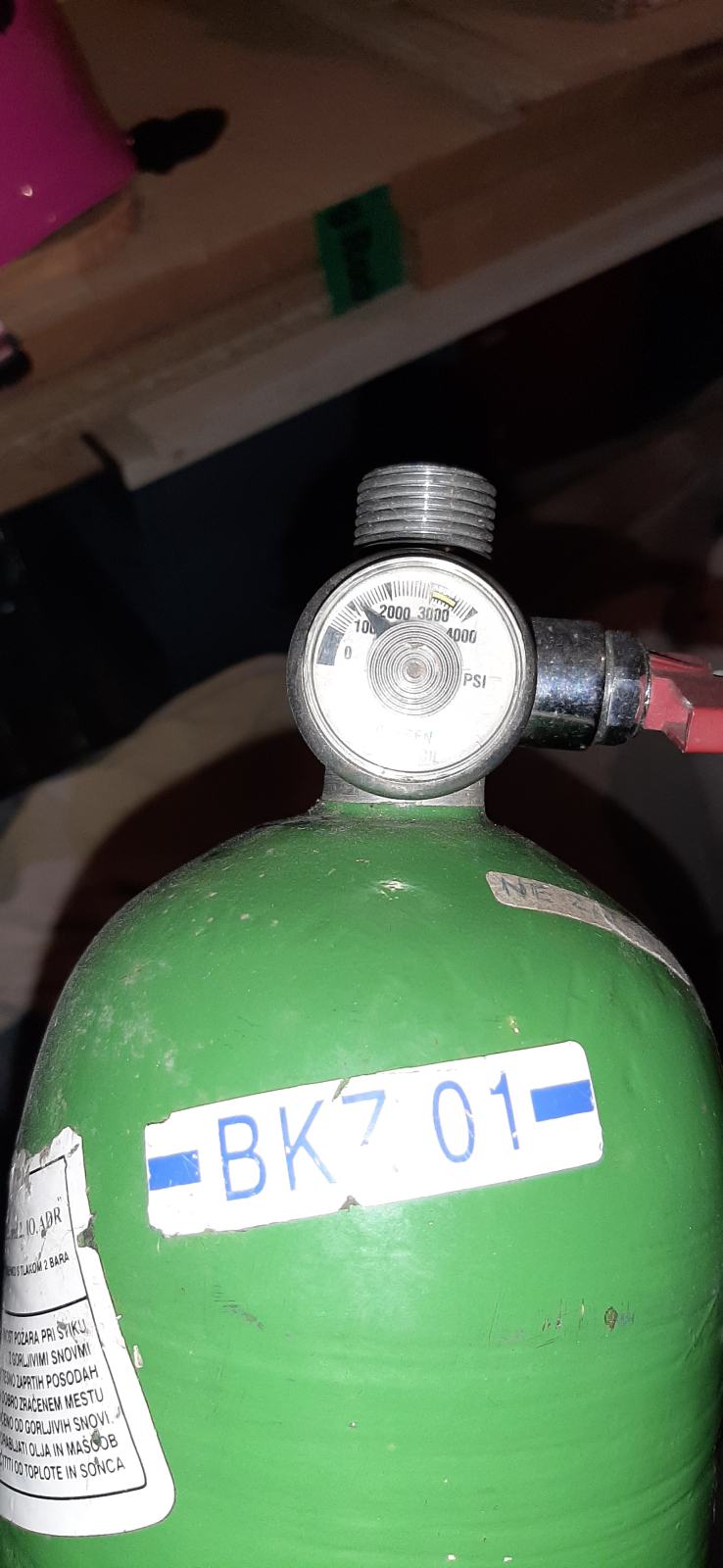 Jeklenka za medicinski kisik