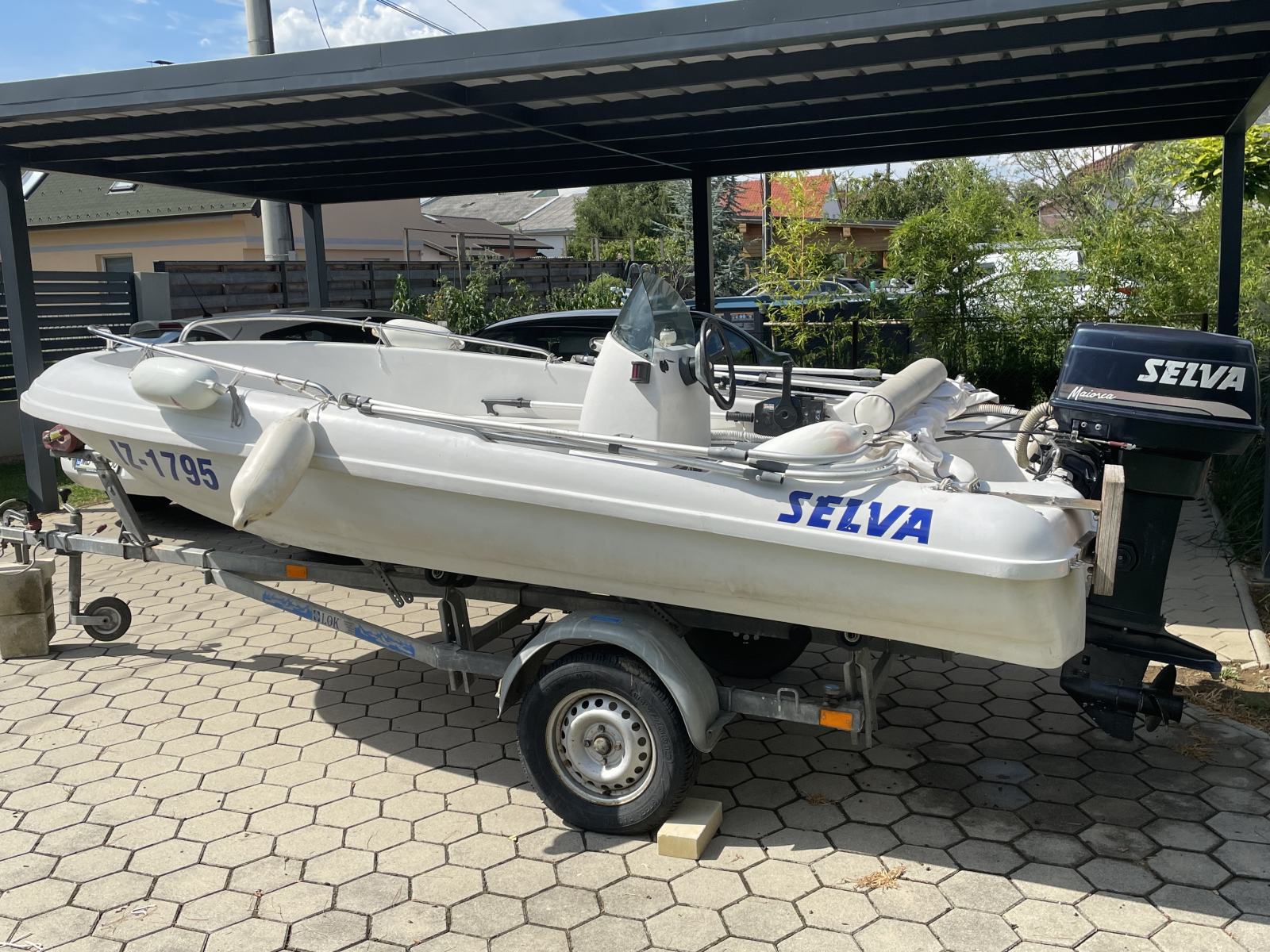 Gliser Selva R 400 DC