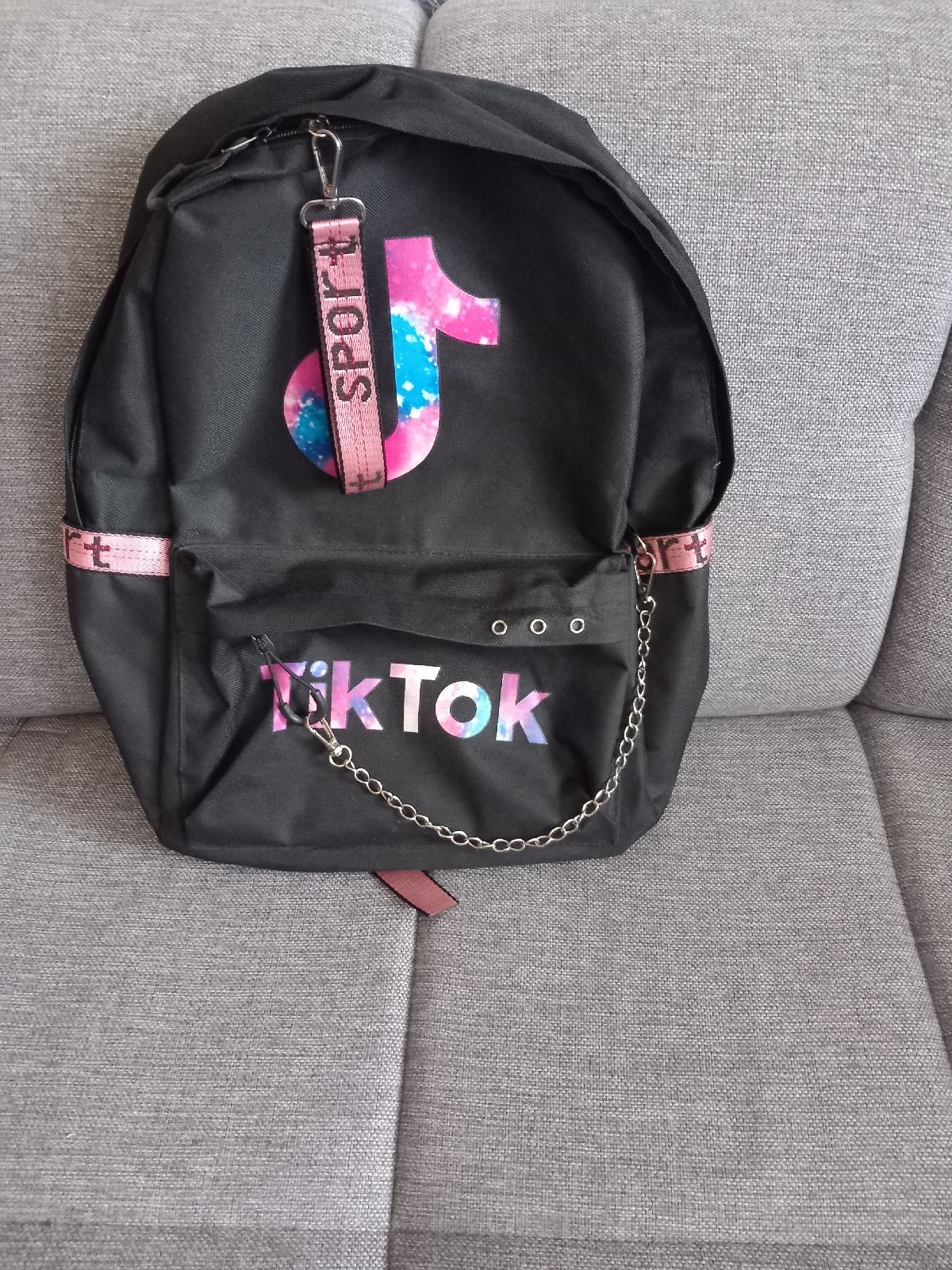 RUZAK Tik Tok S PRIKLJUČKI ZA SLUŠALKE IN USB KABLOM...TIK TOK