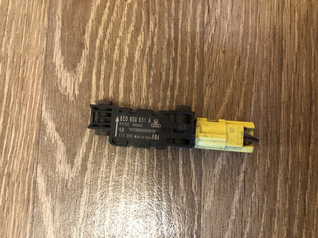 A3 A4 A6 Crash Sensor AUDI AIRBAG senzor 8e0959651