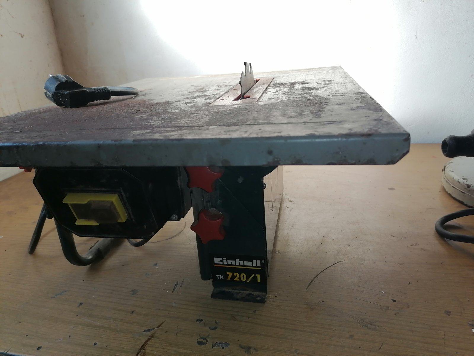 Namizna krožna žaga einhel tk 720/1