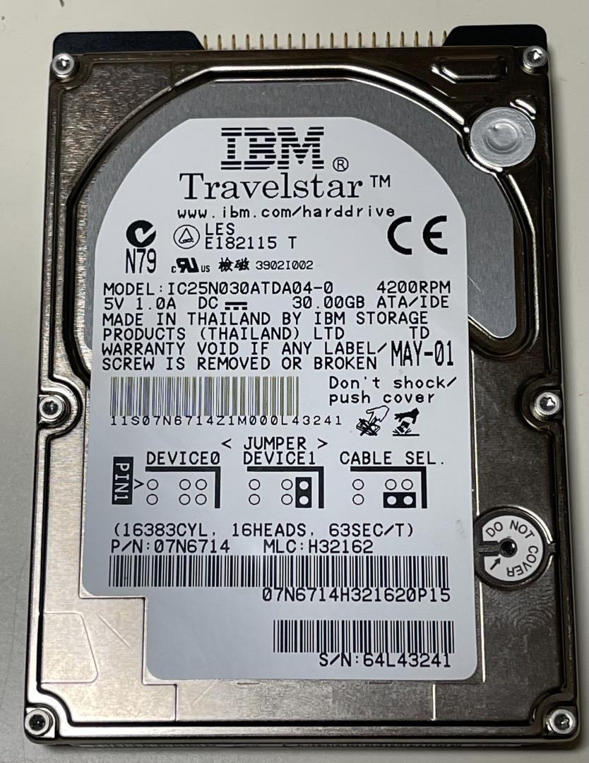 Hitachi / IBM trdi disk 2,5, 30GB IDE PATA