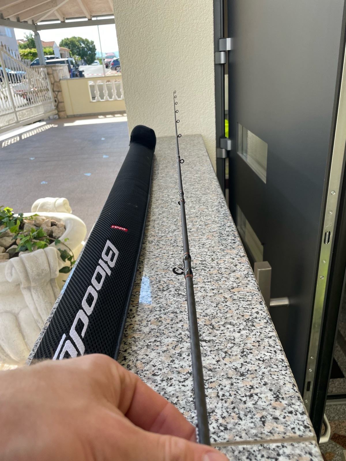 Vertical jigging set