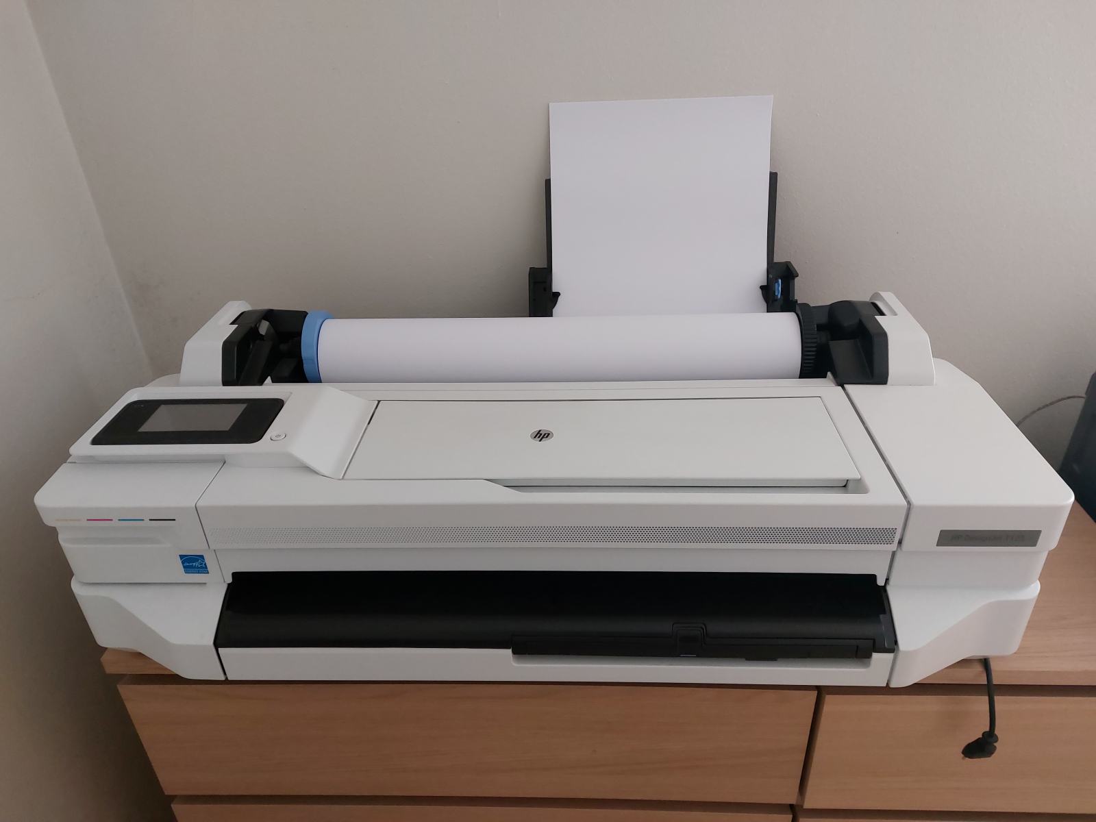 HP Designjet T125 in rezalnik papirja
