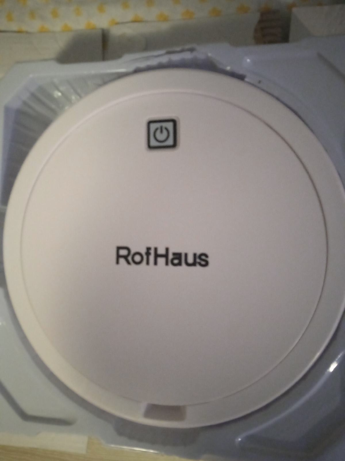 Robotski sesalec-brisalec prahu