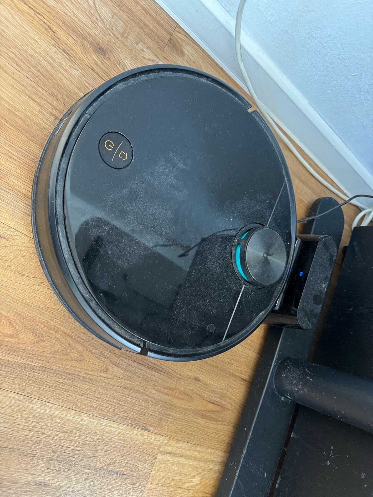 Viomi V3 robotski sesalnik