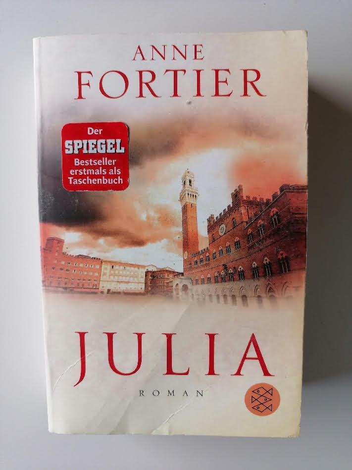 ANNE FORTIER, JULIA