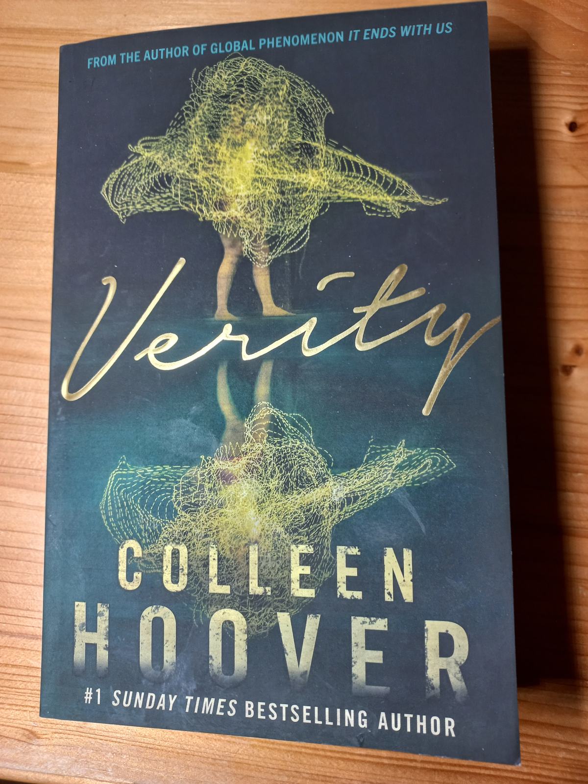 Colleen Hoover, VERITY, v angleščini