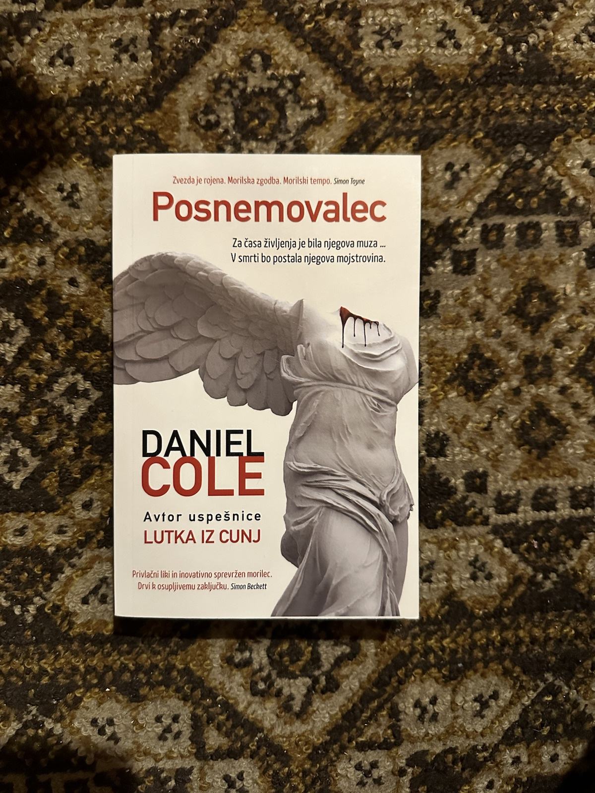 Daniel Cole: Posnemovalec