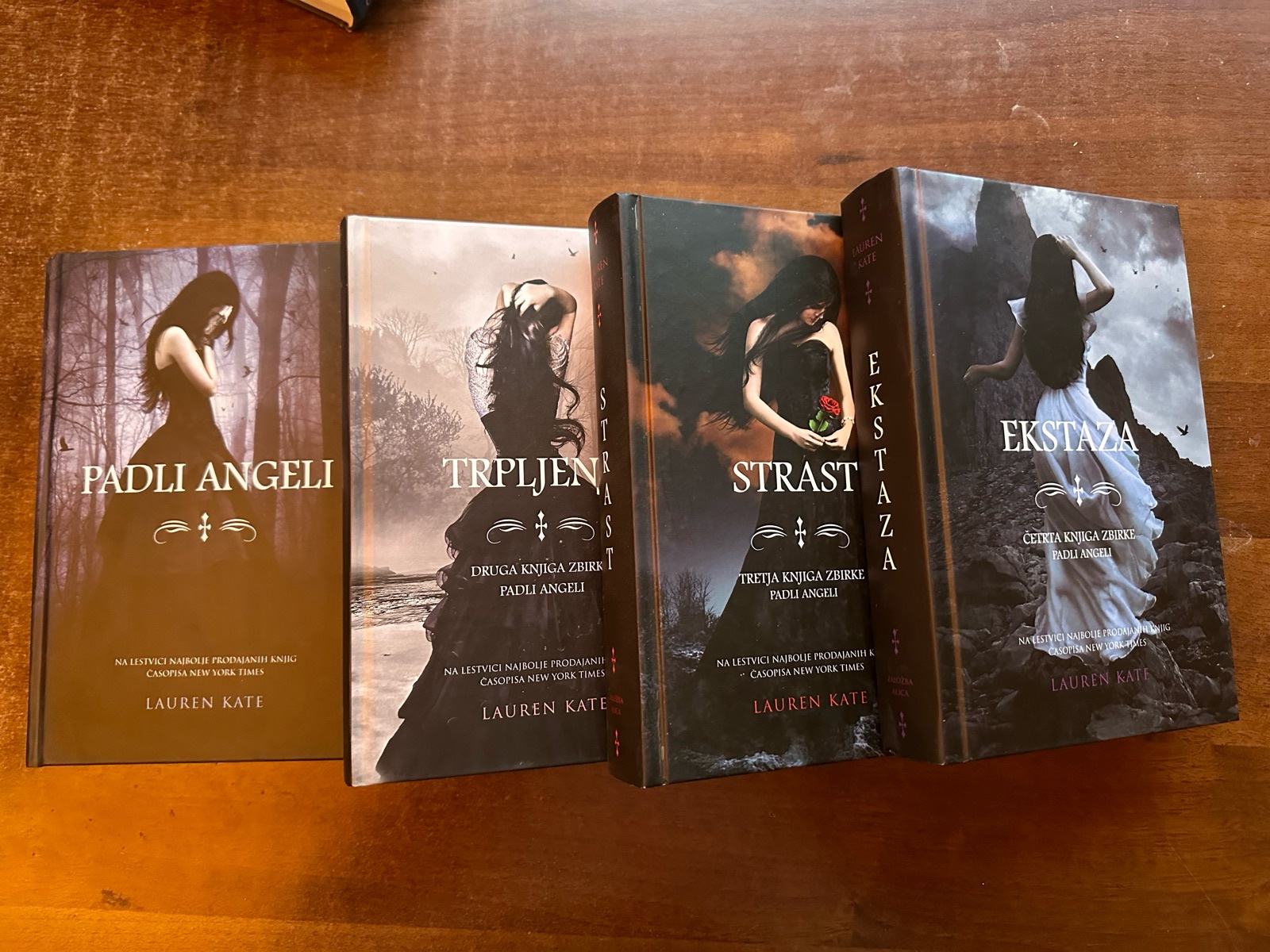 Lauren Kate: zbirka Padli angeli