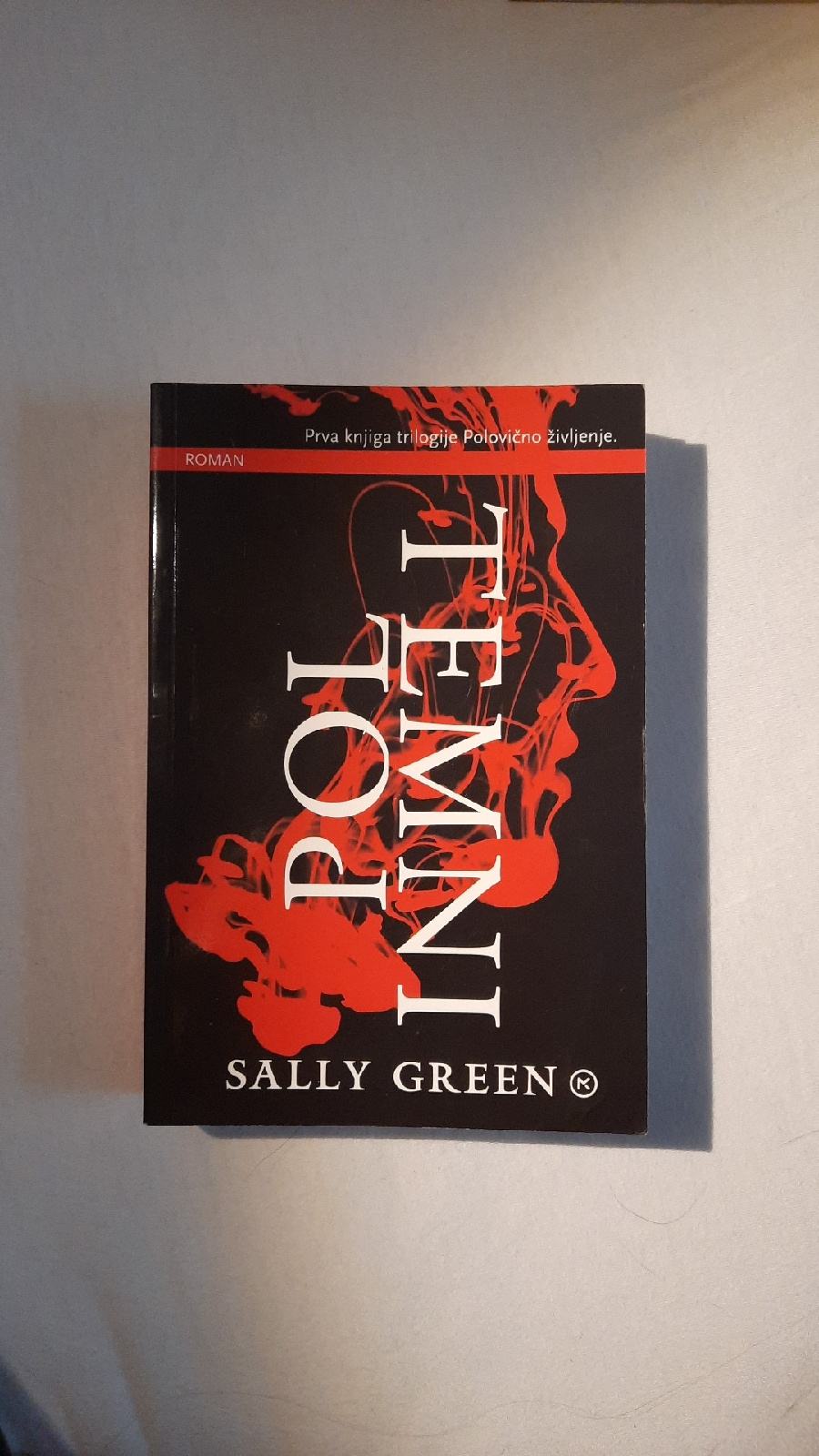 Pol temni - Sally Green