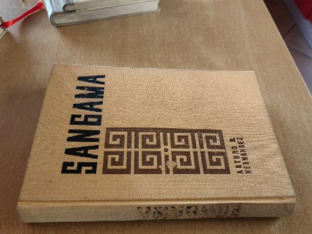 Sangama / Arturo D. Hernandez
