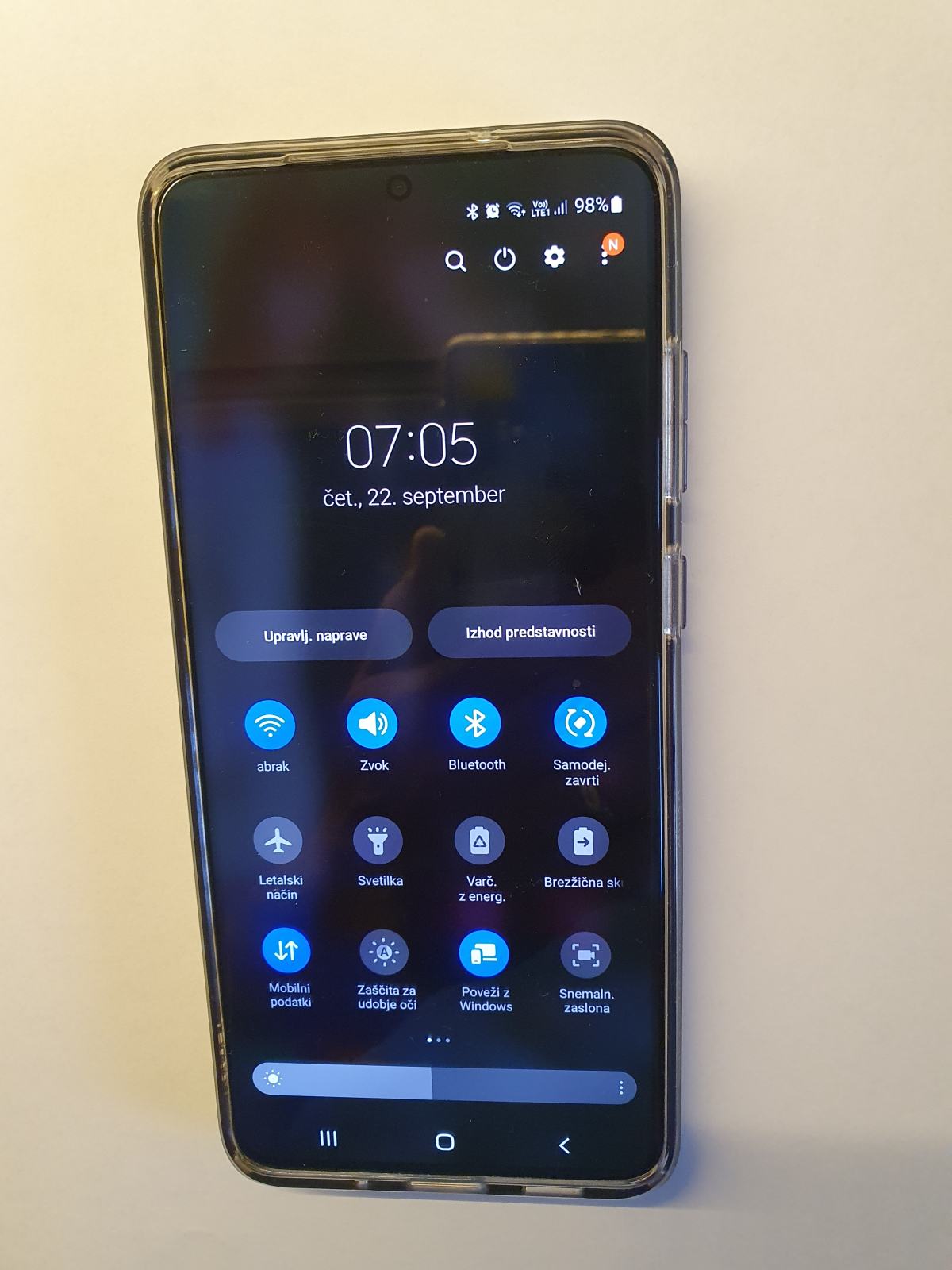 Prodam mobitel Samsung S20+