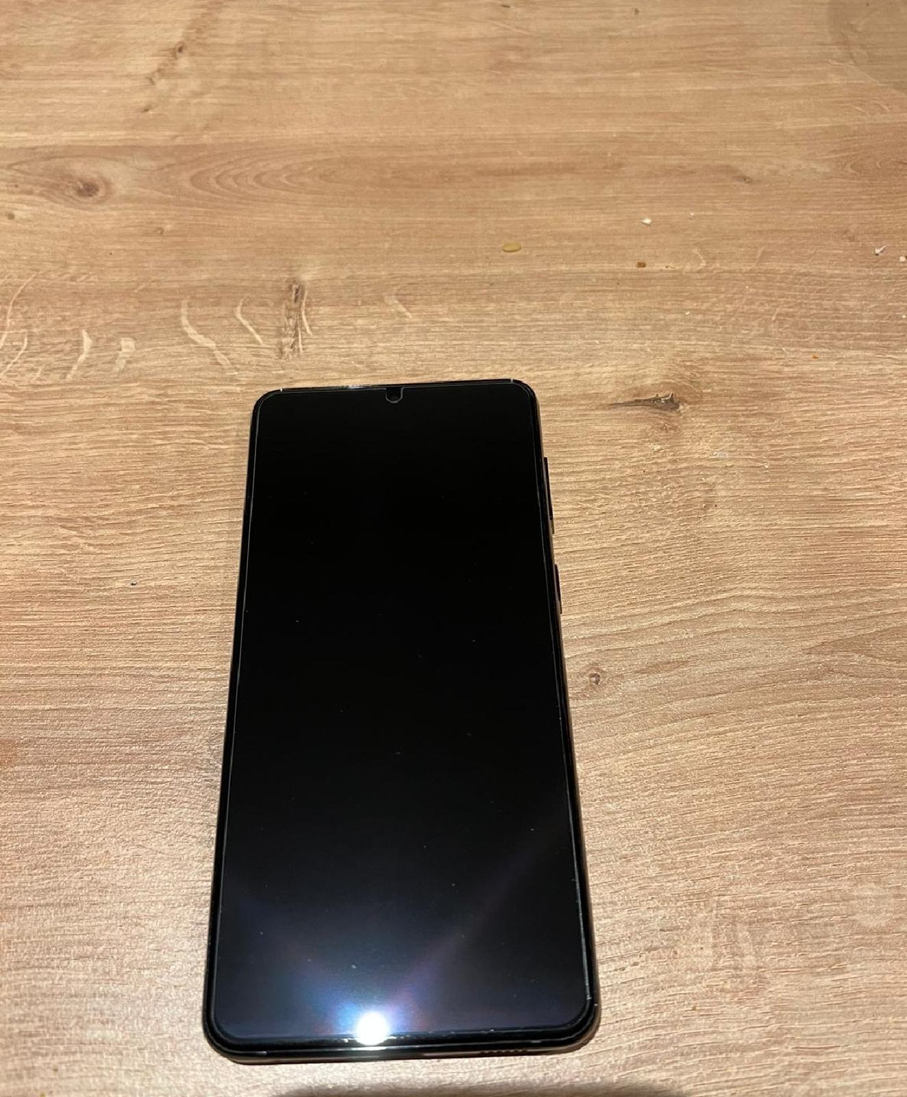 Samsung S21 + 256 GB