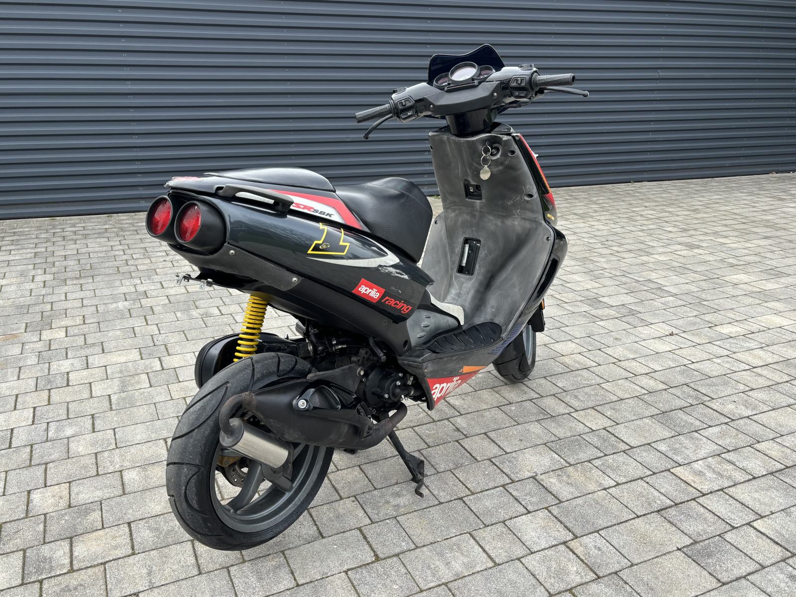 Aprilia sr50 50 cm3, 2002 l.