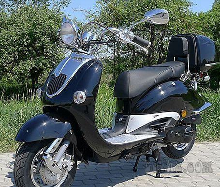 Baotian RETRO MAX 25kmh BREZ ČELADE IN REGISTRACIJE SKUTER SCOOTER ...