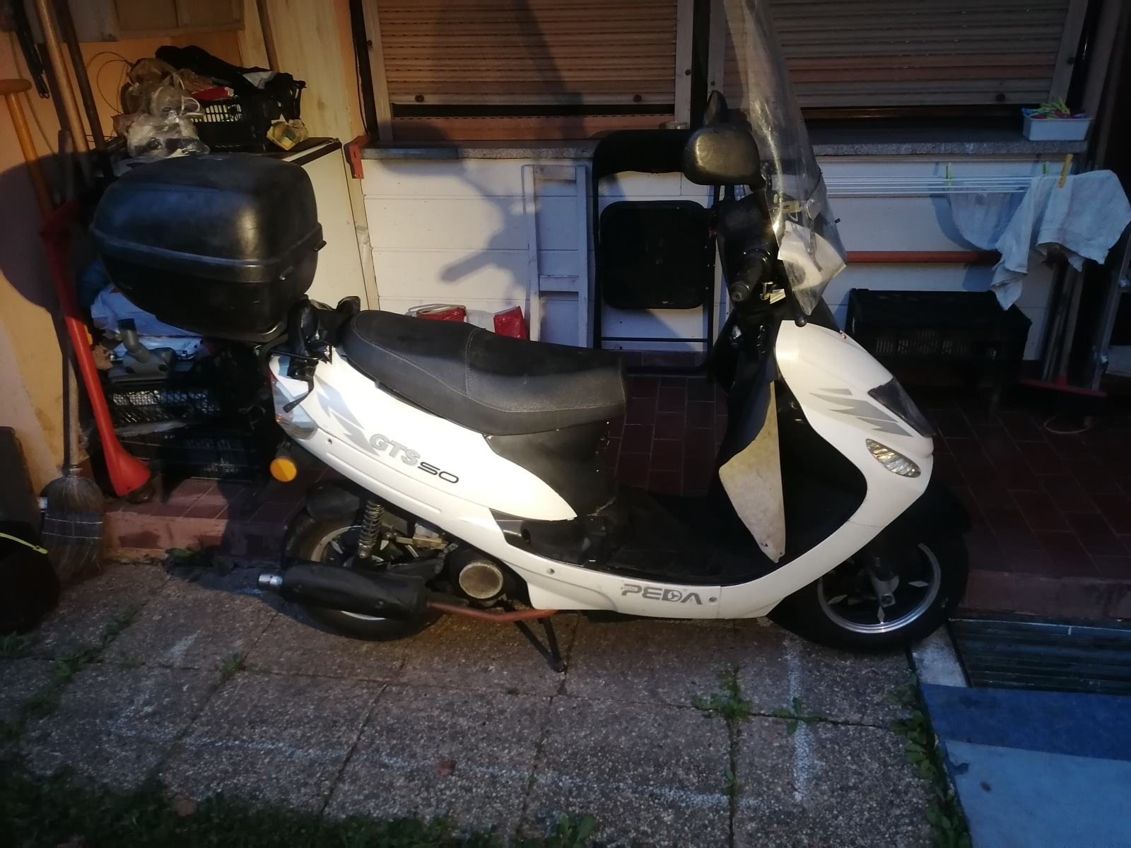 Skuter ; Scooter 50 ccm, 2017 l.