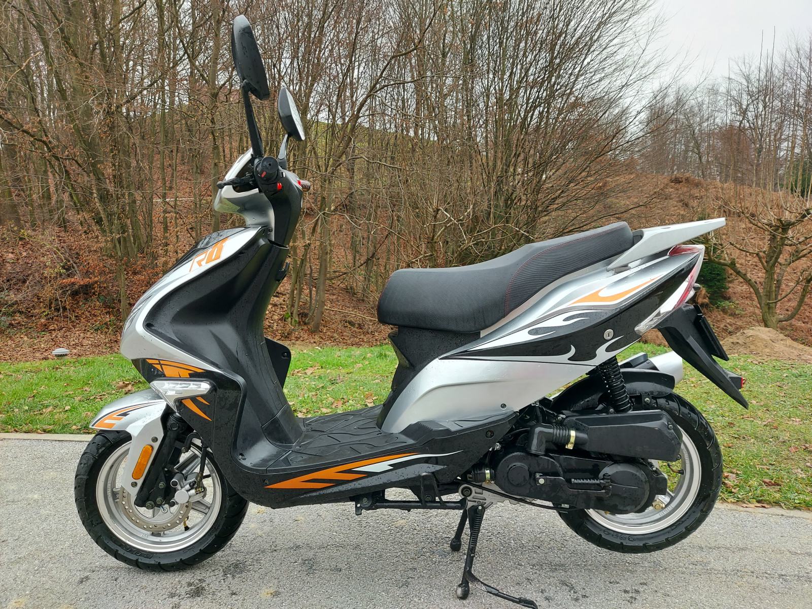 Znen r8 25 km/h, 2018 l.