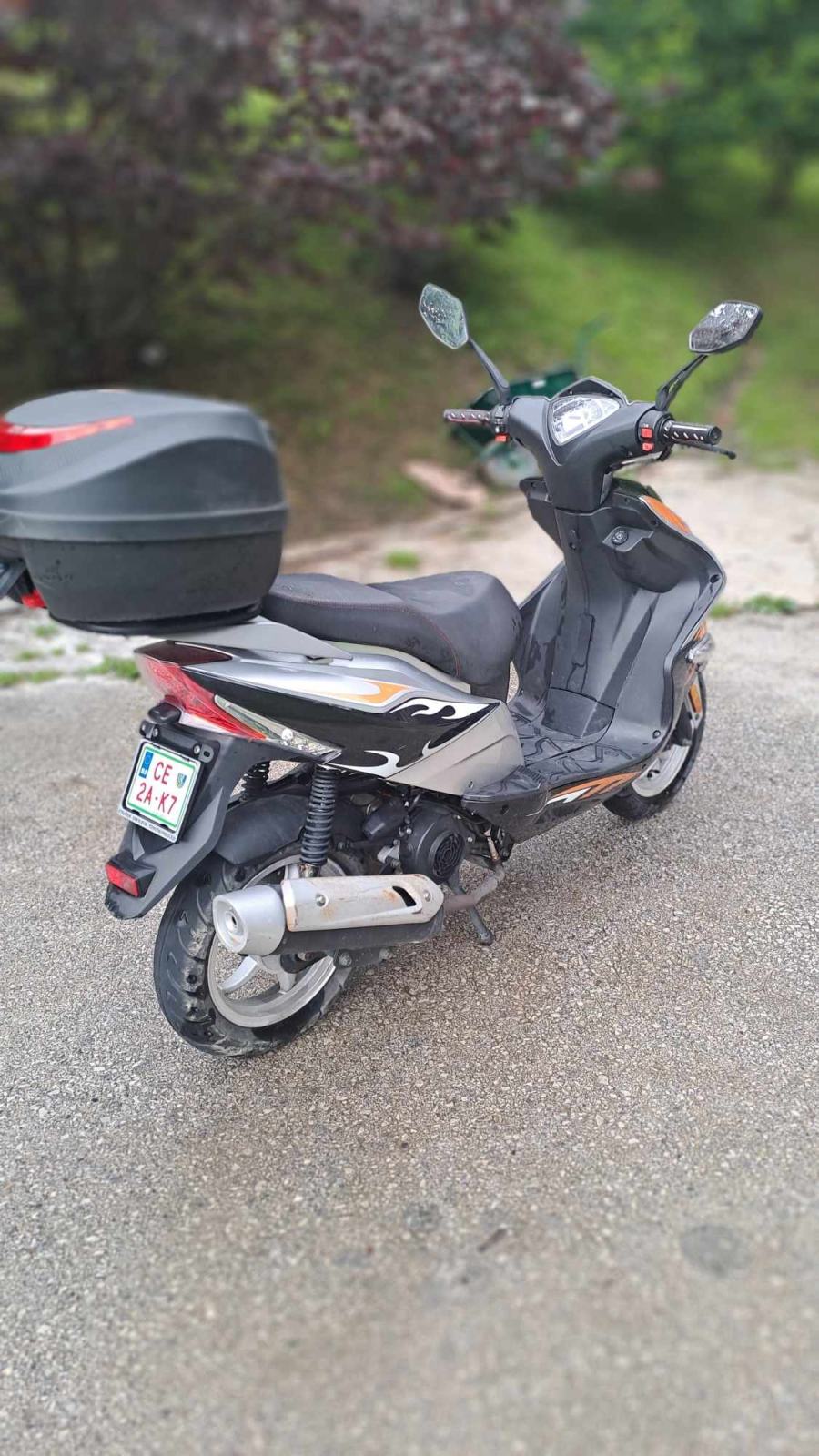 skuter Znen r8 25 km/h, 2019 l.