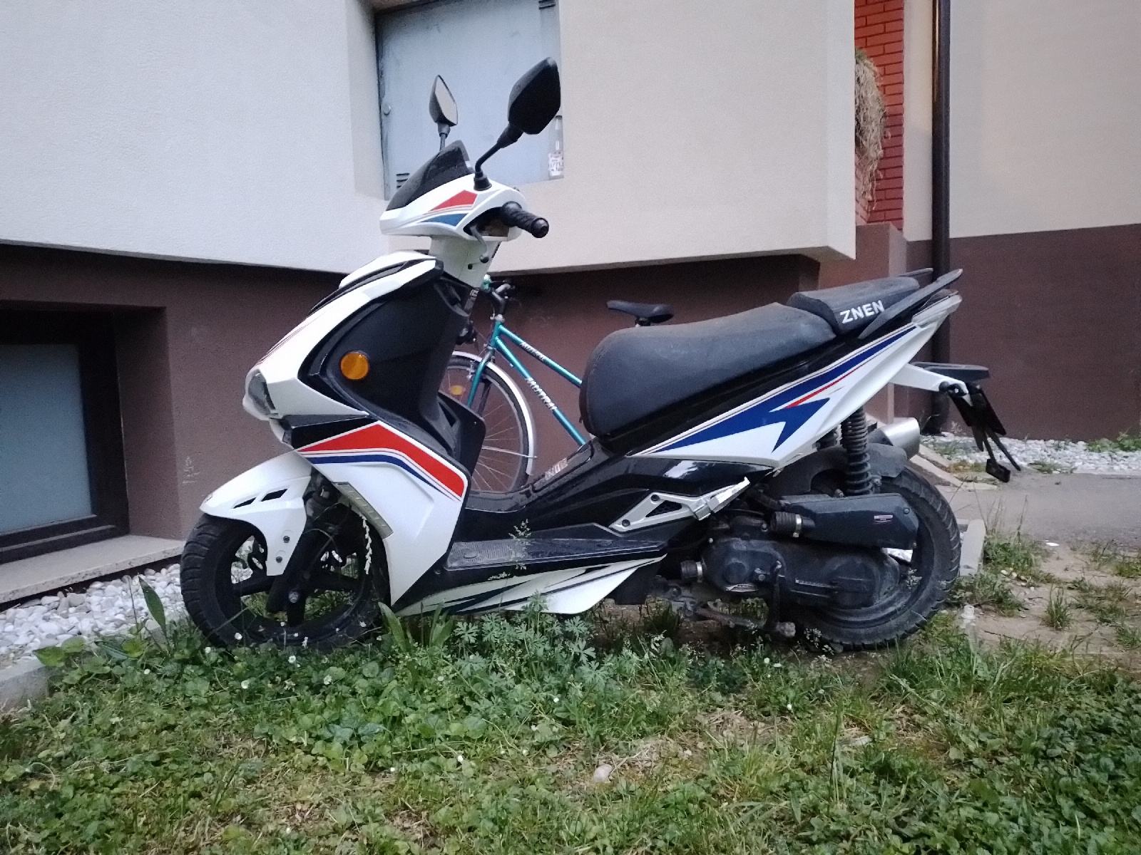Skuter Znen 2023, 2023 l.